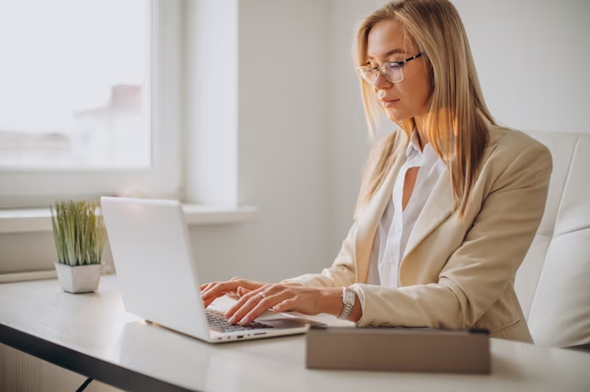 Email définition : qu'est-ce qu'un email et comment fonctionne-t-il